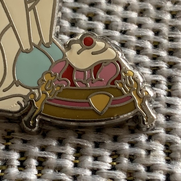Disney | Jewelry | Disney Soda Fountain Georgette Le 40 Ptd Pin Trader ...